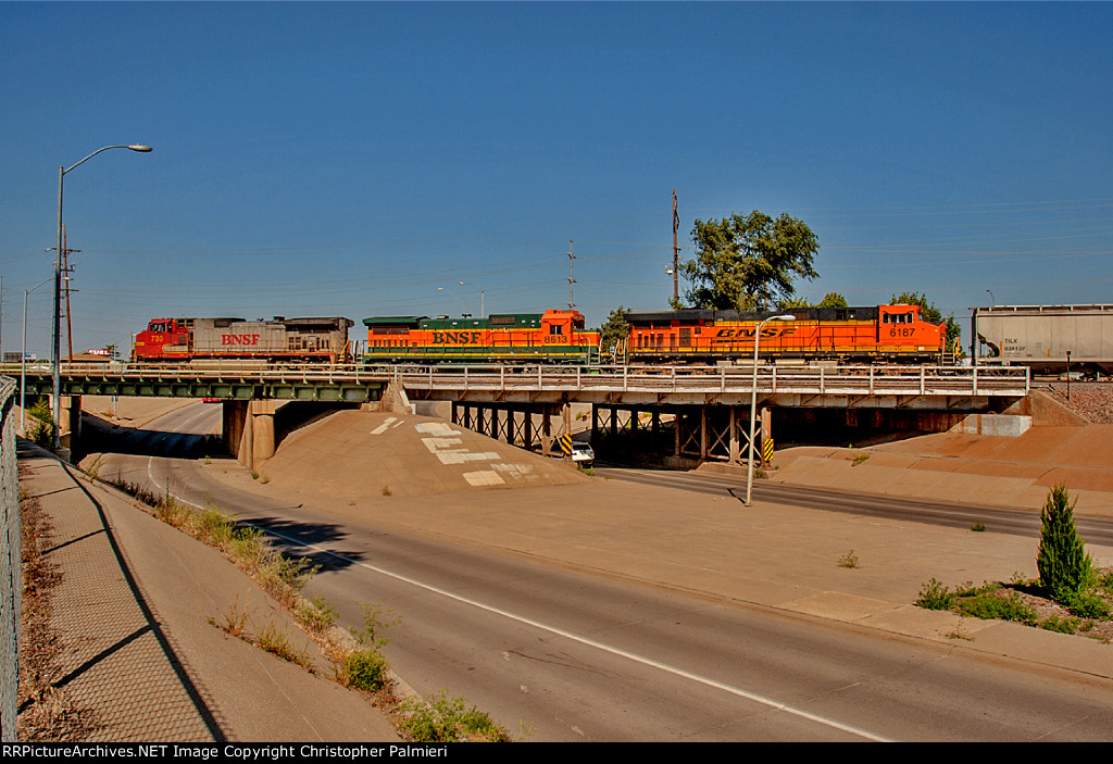 BNSF 730, 8613, & 6187 Lead M-LINLIN1-08